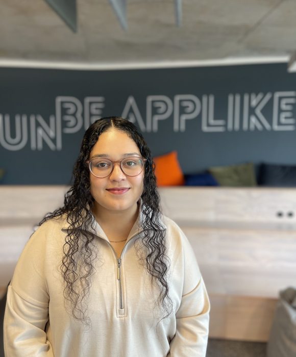 life @ applike - Applike Group